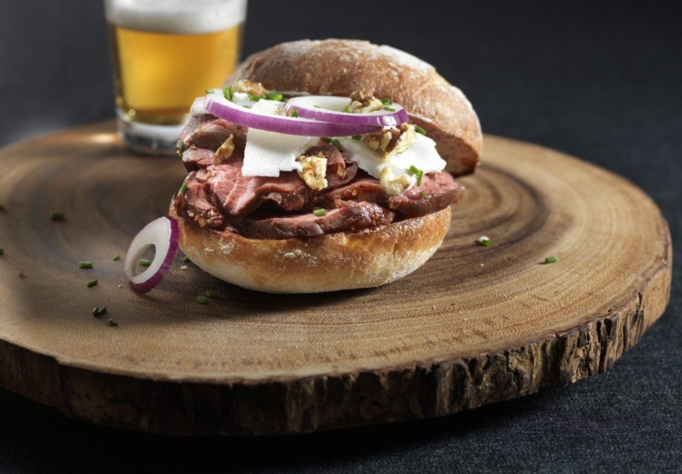 Super Roast Beef Sandwich - Canadian Beef | Canada Beef